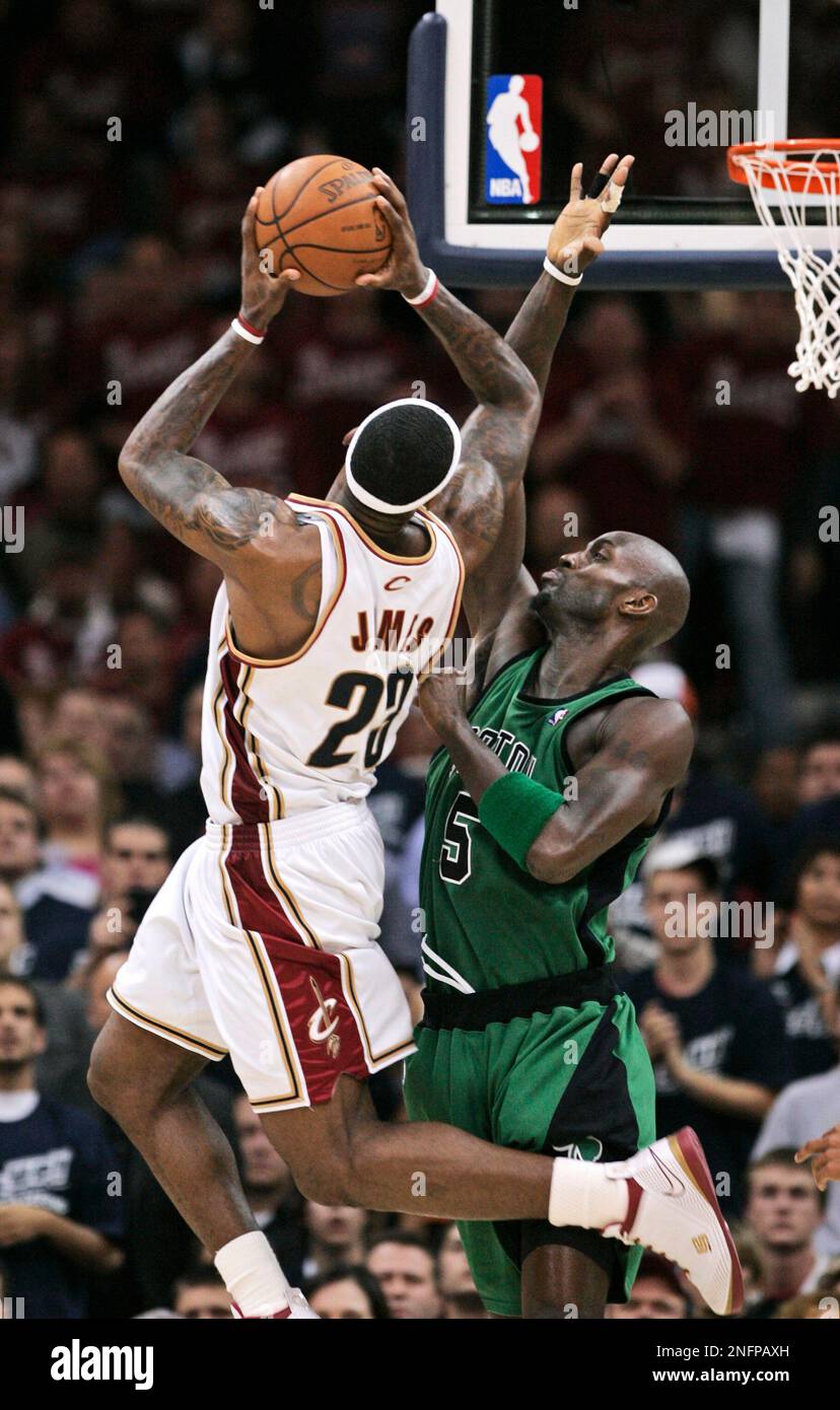 Lebron James Dunks On Kevin Garnett