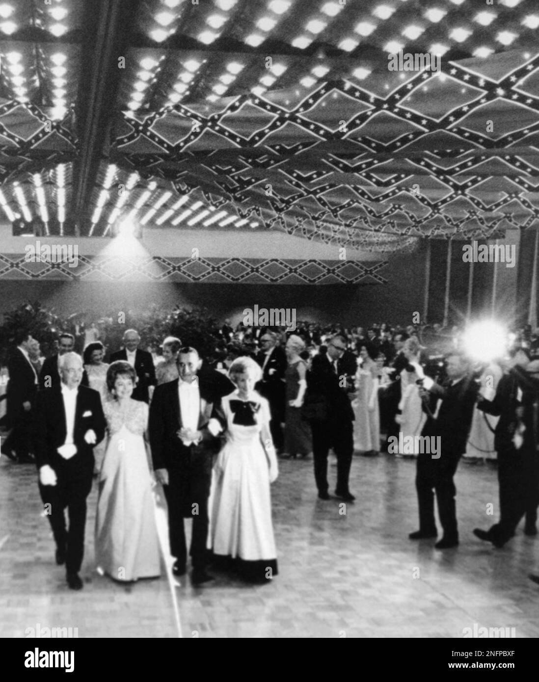 Atlanta Mayor Ivan Allen, left, and three stars of the movie, “Gone ...