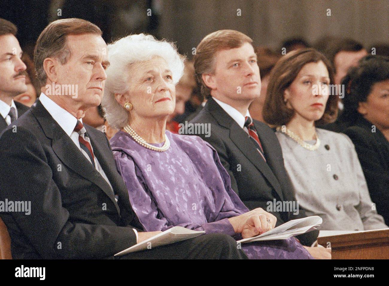 Vice President Dan Quayle, second from right, and Mrs. Quayle, right ...