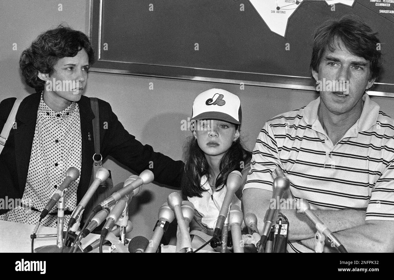 Samantha Smith 11, center sits between her parents Jane, left, and ...
