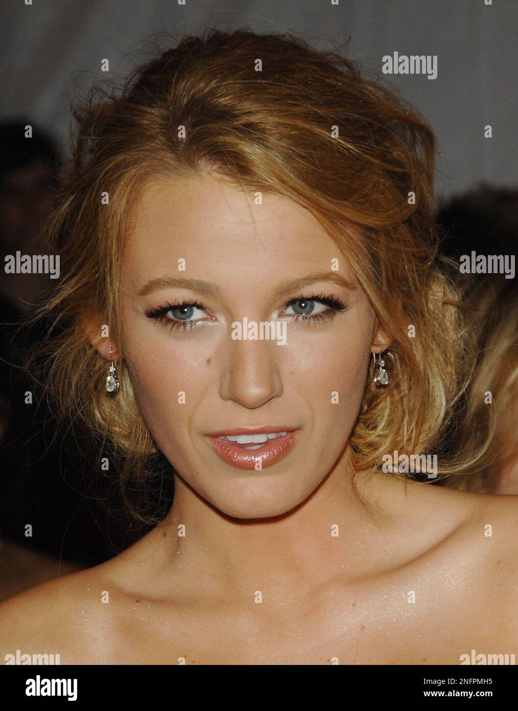 Actress Blake Lively arrives at the Metropolitan Museum of Art's ...