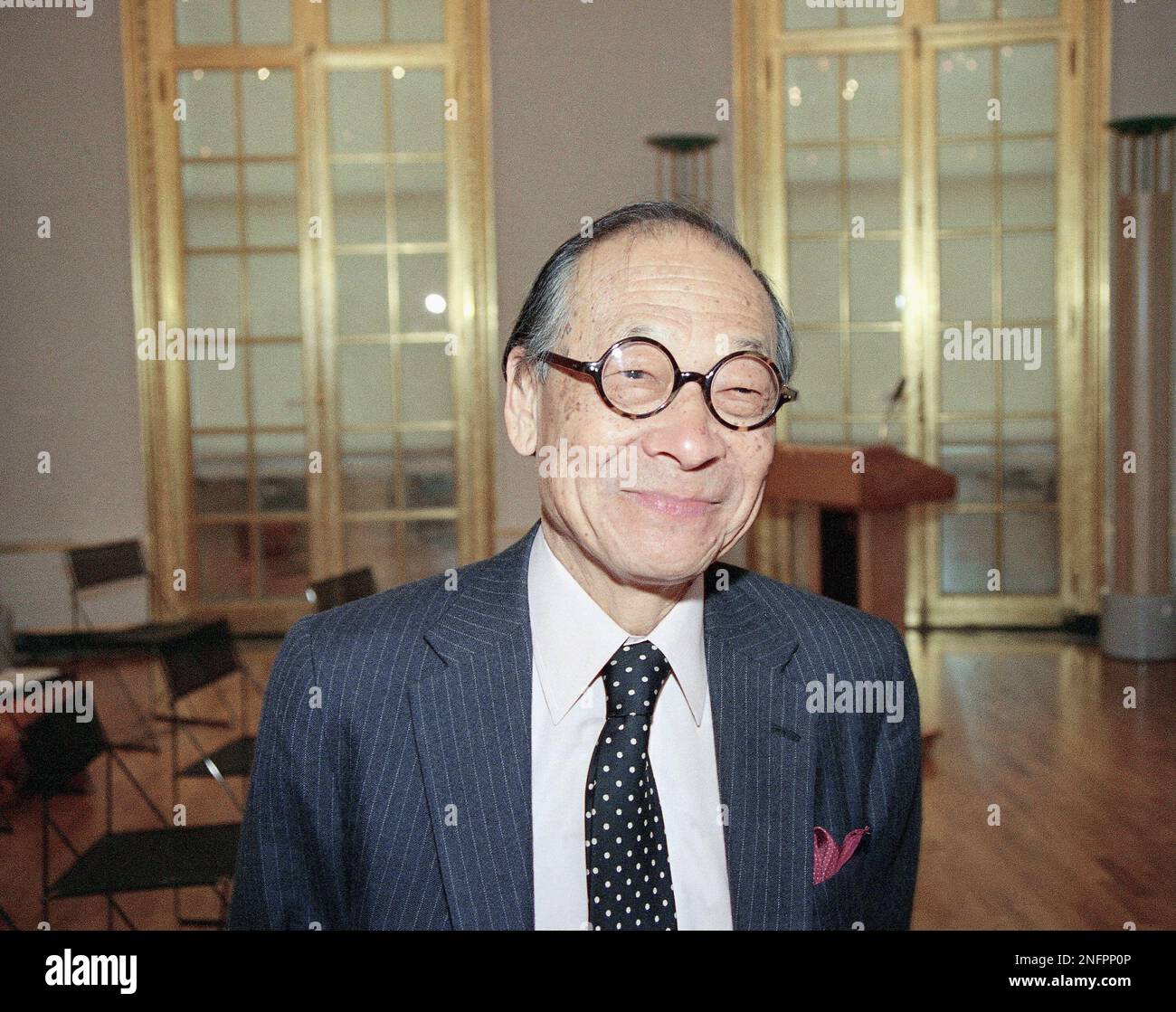 Architect I.M. Pei posing May 1988. (AP Photo/Mario Suriani Stock Photo ...