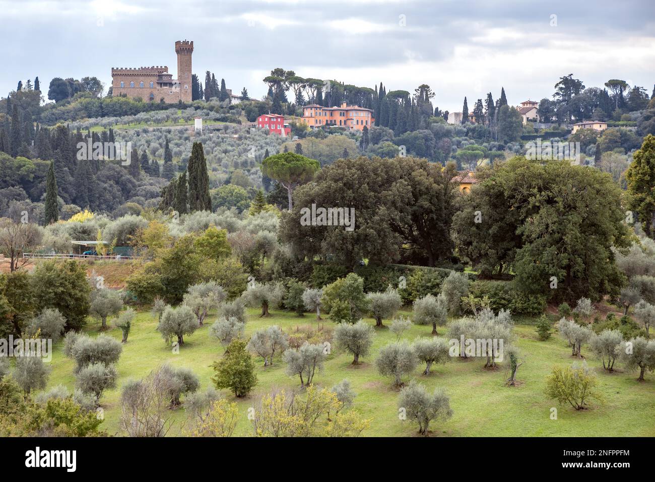 Tuscan architecture hi-res stock photography and images - Alamy