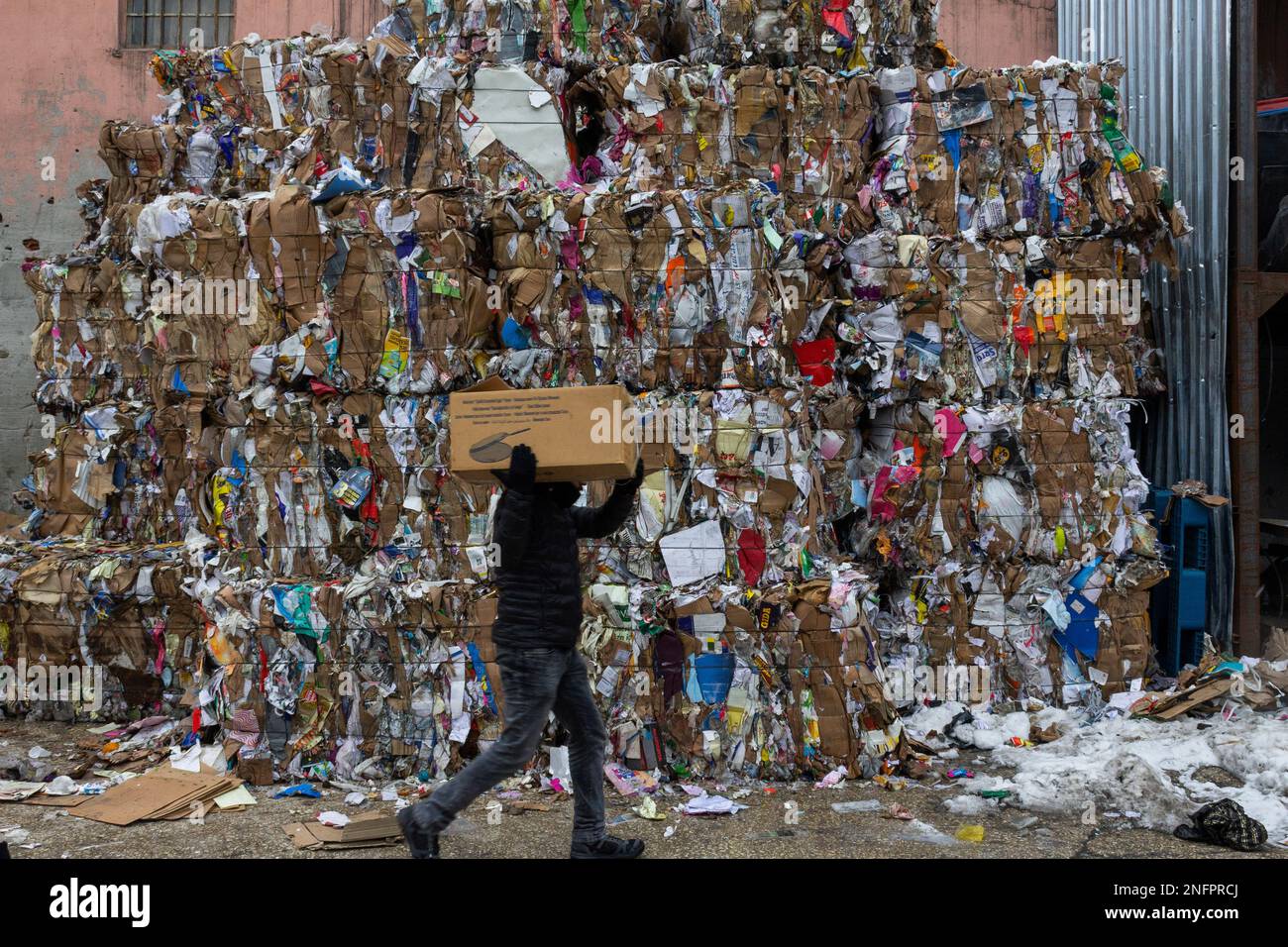 Recycling paper bale hi-res stock photography and images - Alamy