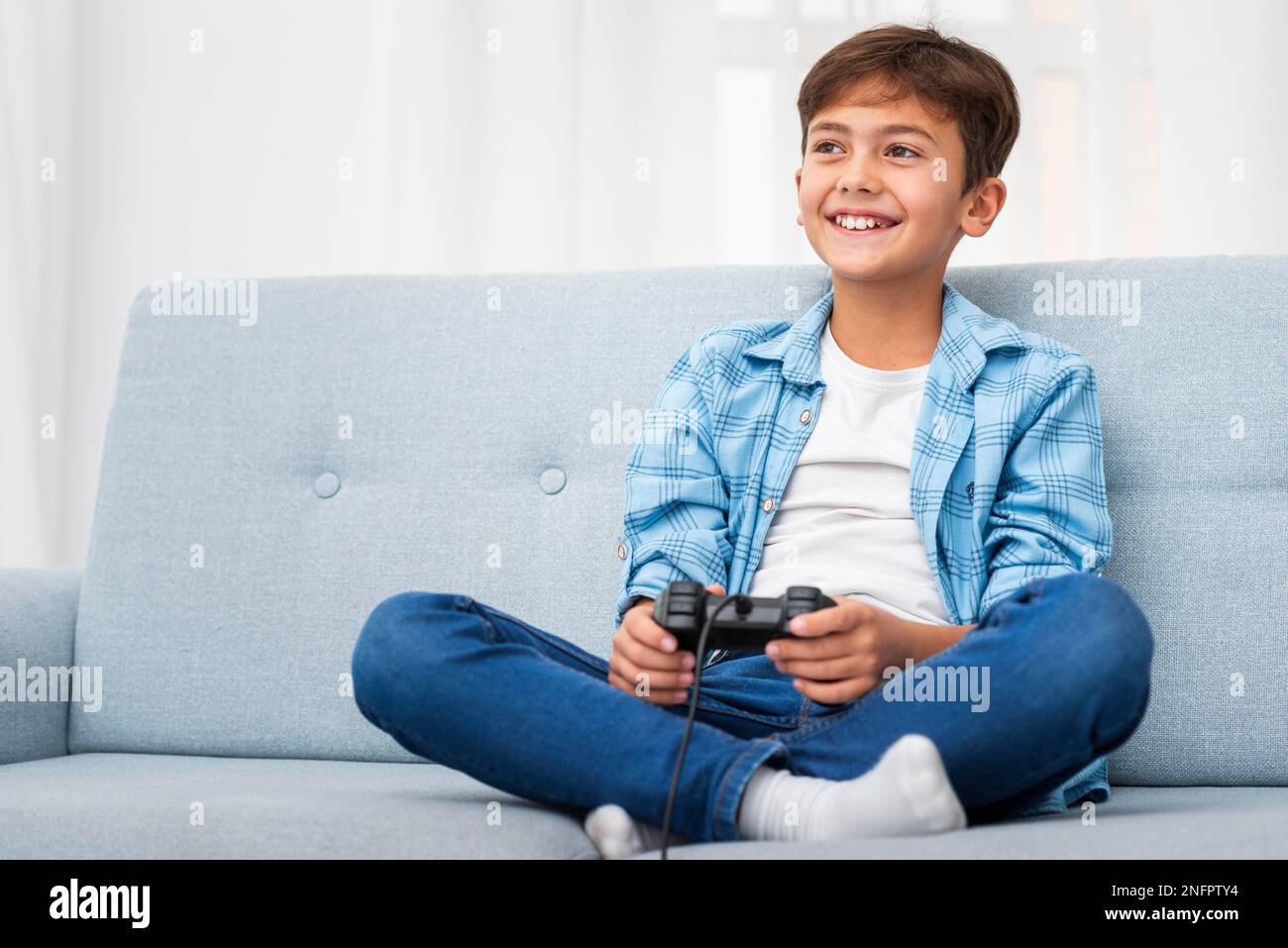 Low angle photo boy hi-res stock photography and images - Alamy