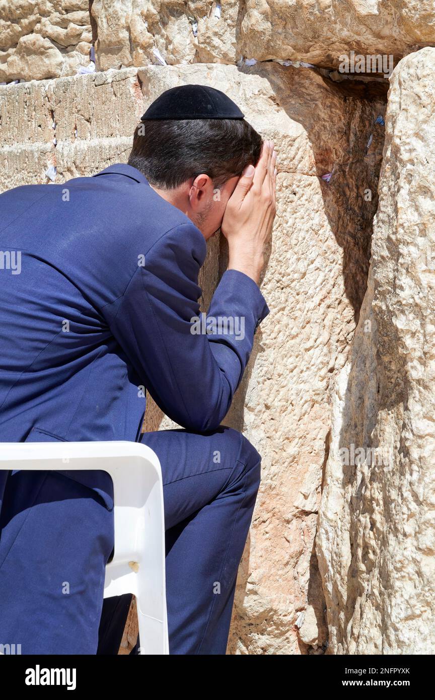 Jerusalem Israel. Orthodox jews praying at the wailing wall Stock Photo ...