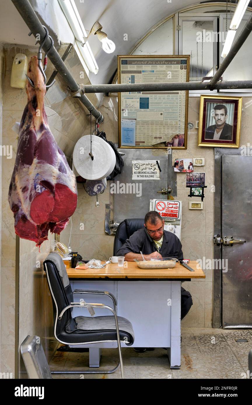City butcher hi-res stock photography and images - Alamy