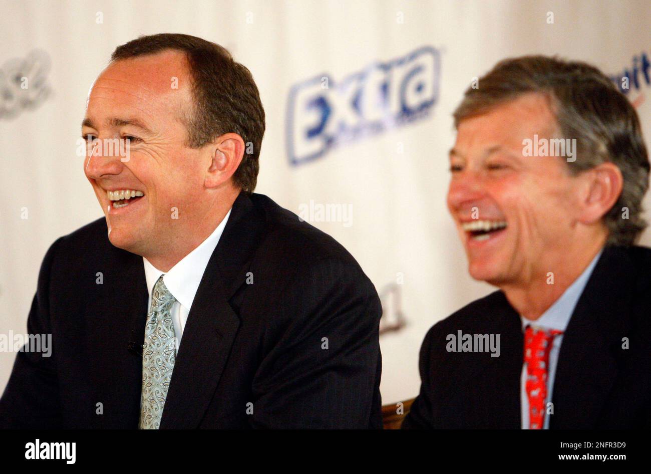Wm. Wrigley Jr. Co. Executive Chairman Bill Wrigley Jr., left, laughs ...
