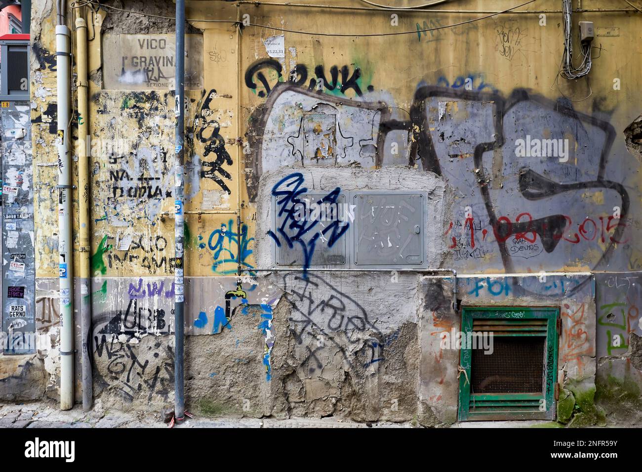 Naples Campania Italy. Graffiti in Vico Gravina. Spaccanapoli, Old City ...