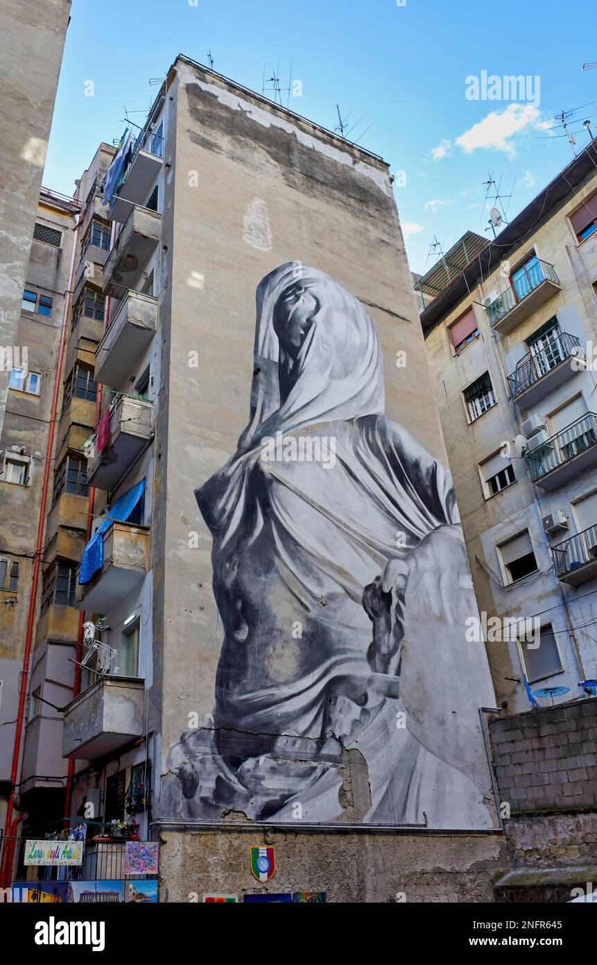 Italy street art building naples mural hi-res stock photography and ...