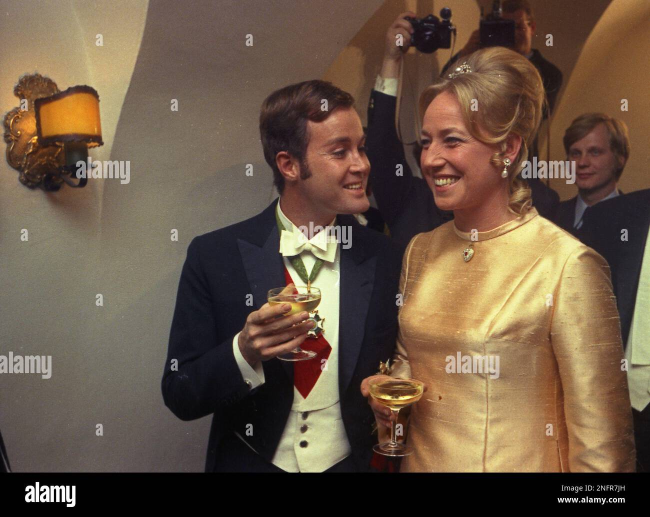 Krupp inheritor, Arndt von Bohlen und Halbach, and his wife to be ...