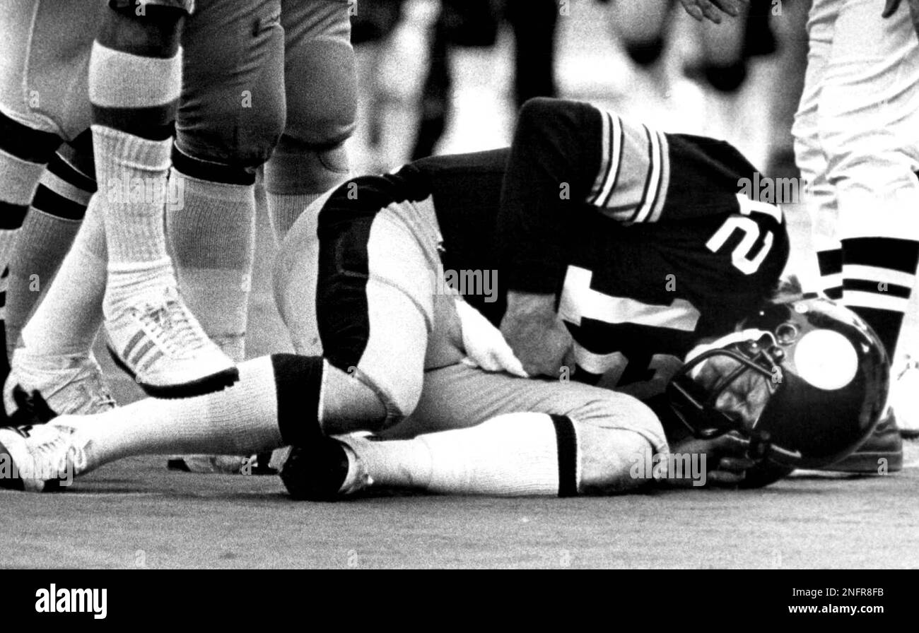 Full length mud Black and White Stock Photos & Images - Alamy