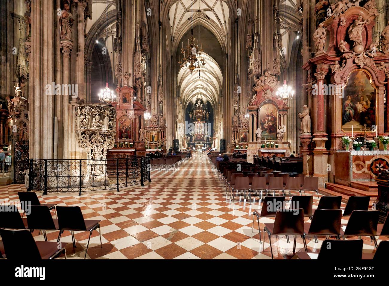 Interior view stephansdom vienna austria hi-res stock photography and ...