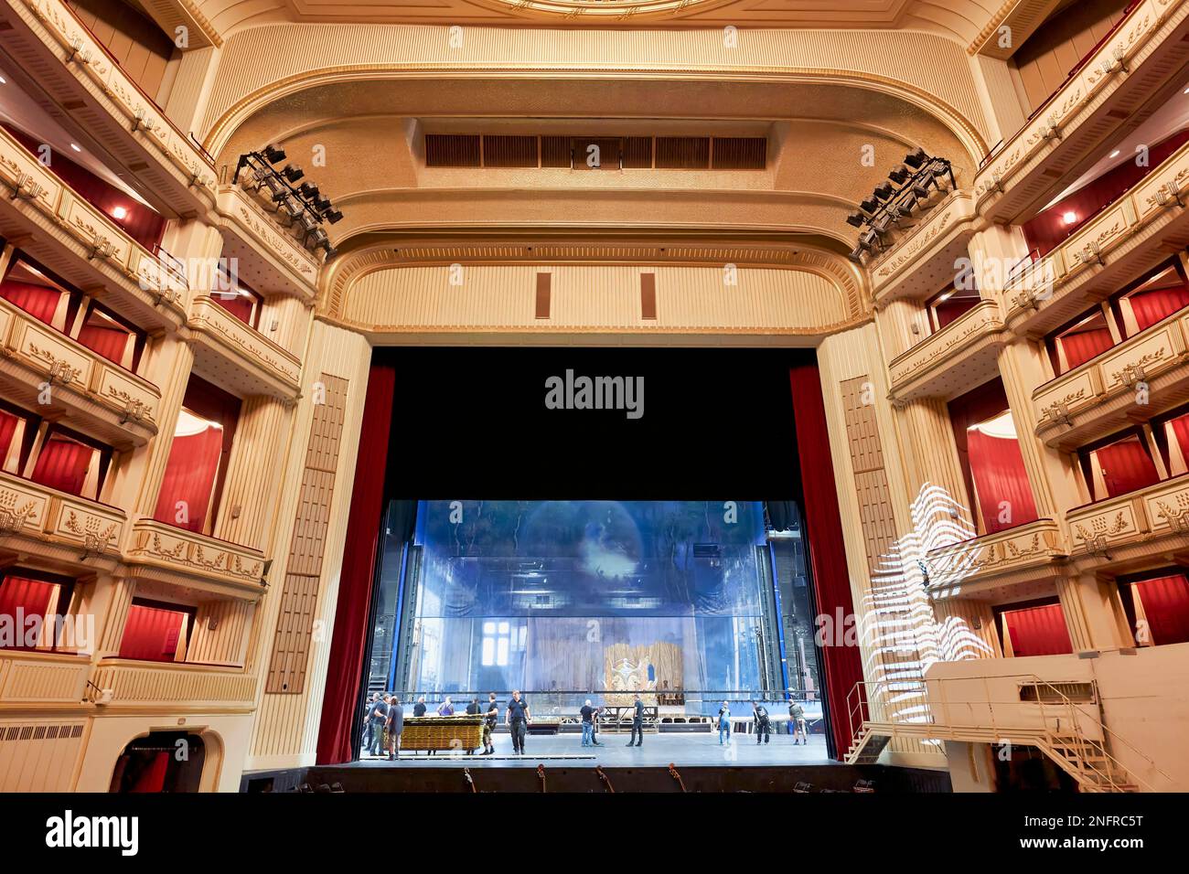 The Vienna State Opera (Wiener Staatsoper)- Vienna Austria Stock Photo ...