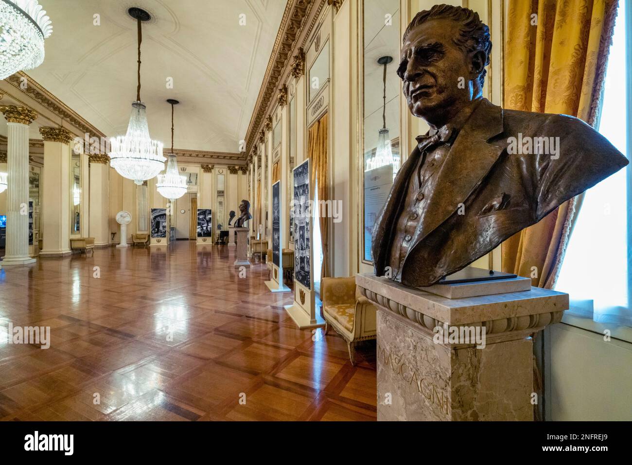 Milan Italy. Teatro alla Scala Opera House Stock Photo - Alamy