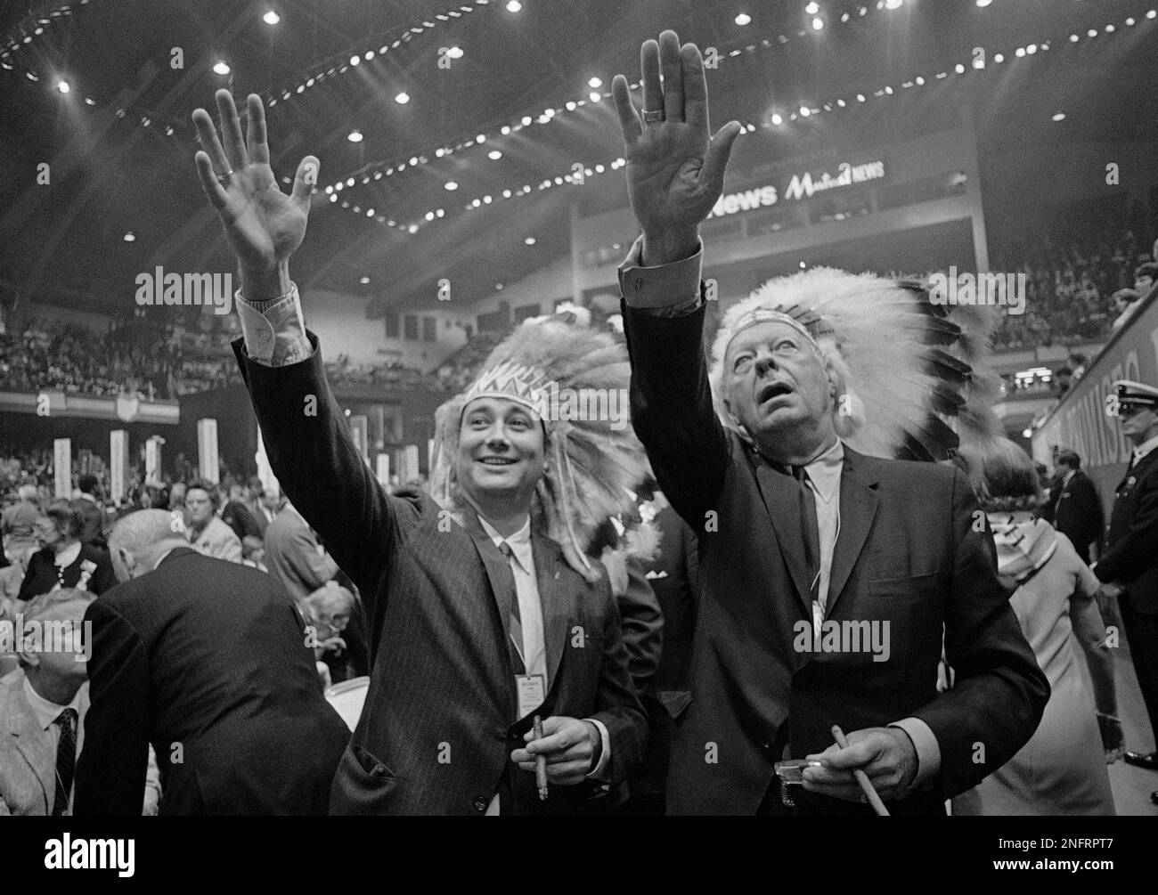 Oklahoma conventioneers James Browne of Cushing, left, and Jay Perry of ...