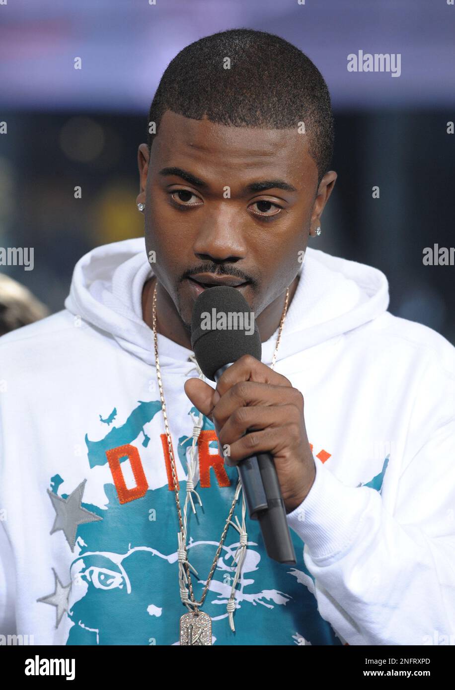Singer Ray J makes an appearance at MTV Studio's in Times Square for ...