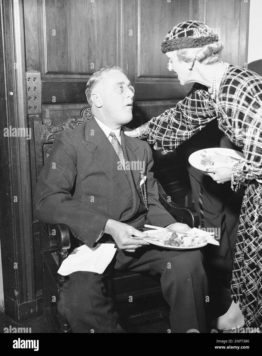 Laura Delano, cousin of New York Gov. Franklin D. Roosevelt, wishes her ...