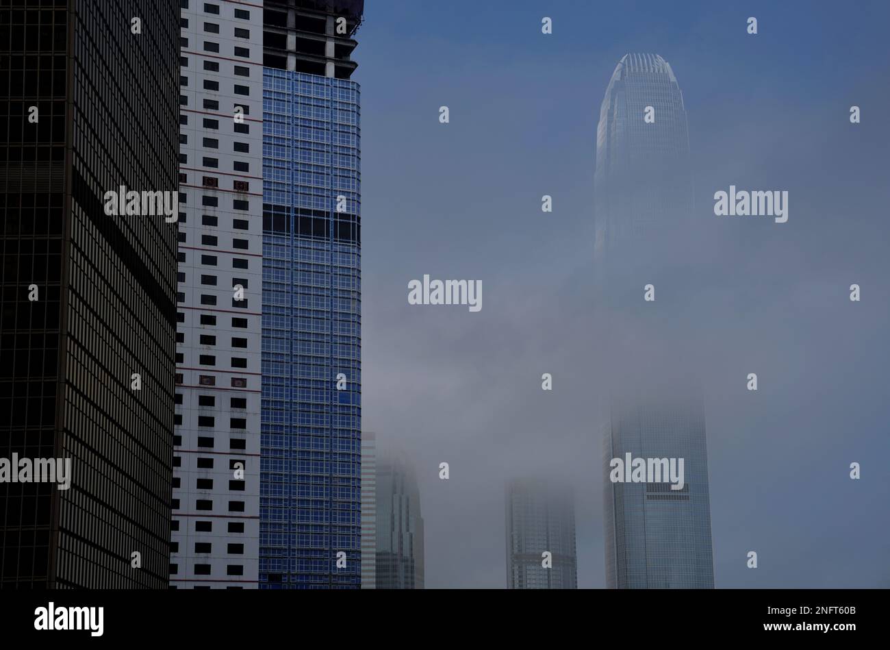 Cloudy and foggy weather causes low visibility scenes in Central area ...