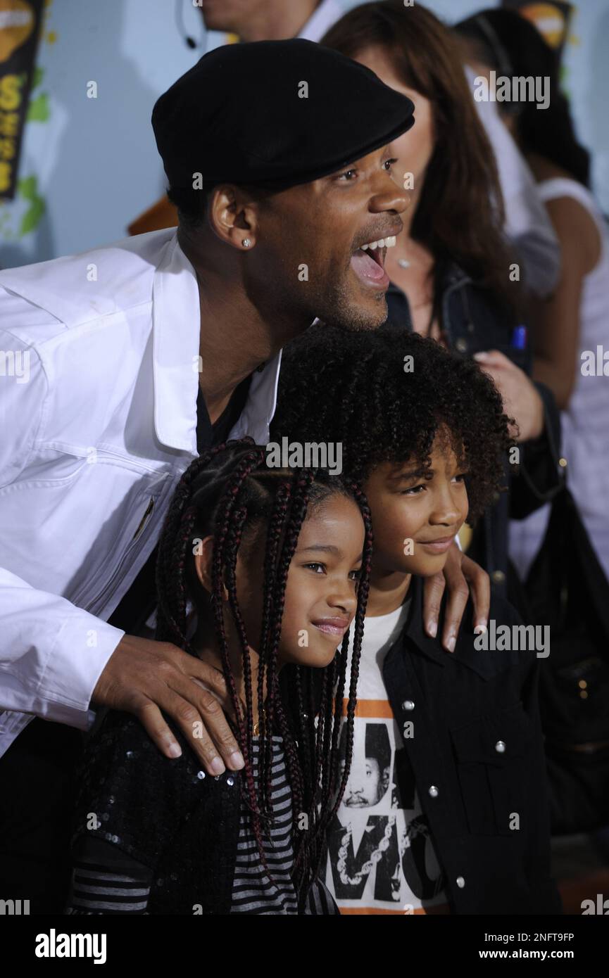 Will Smith with daughter Willow, left, and son Jaden, right, arrive at ...