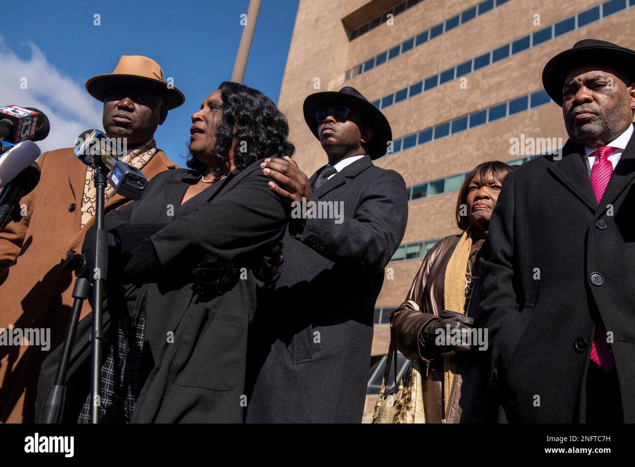 RowVaughn Wells, center, the mother of Tyre Nichols, stands with ...