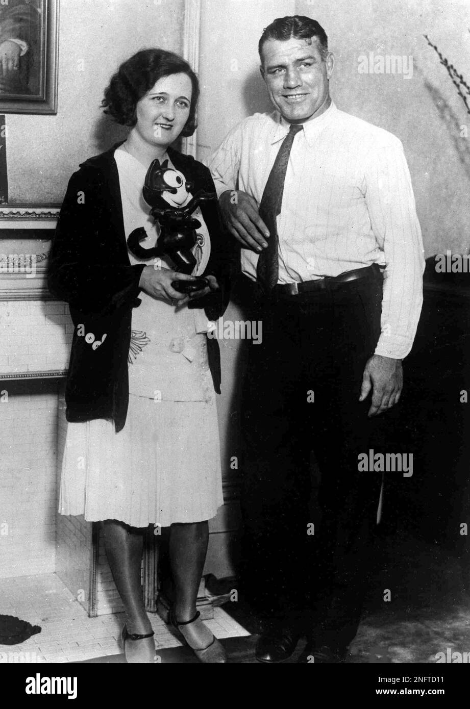 Heavyweight boxer Tom Heeney with his wife Marion, in New York, USA ...