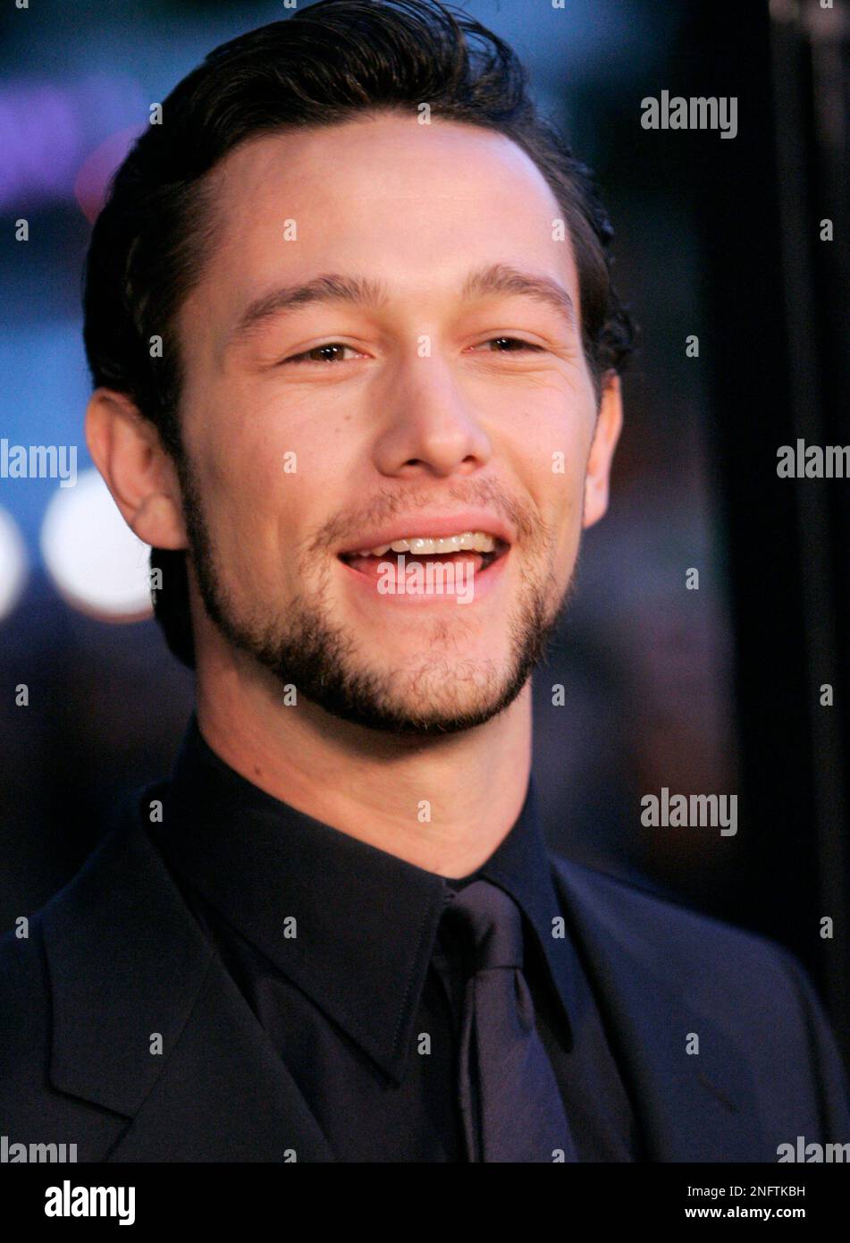 Actor Joseph Gordon-Levitt poses on the press line at the premiere of ...