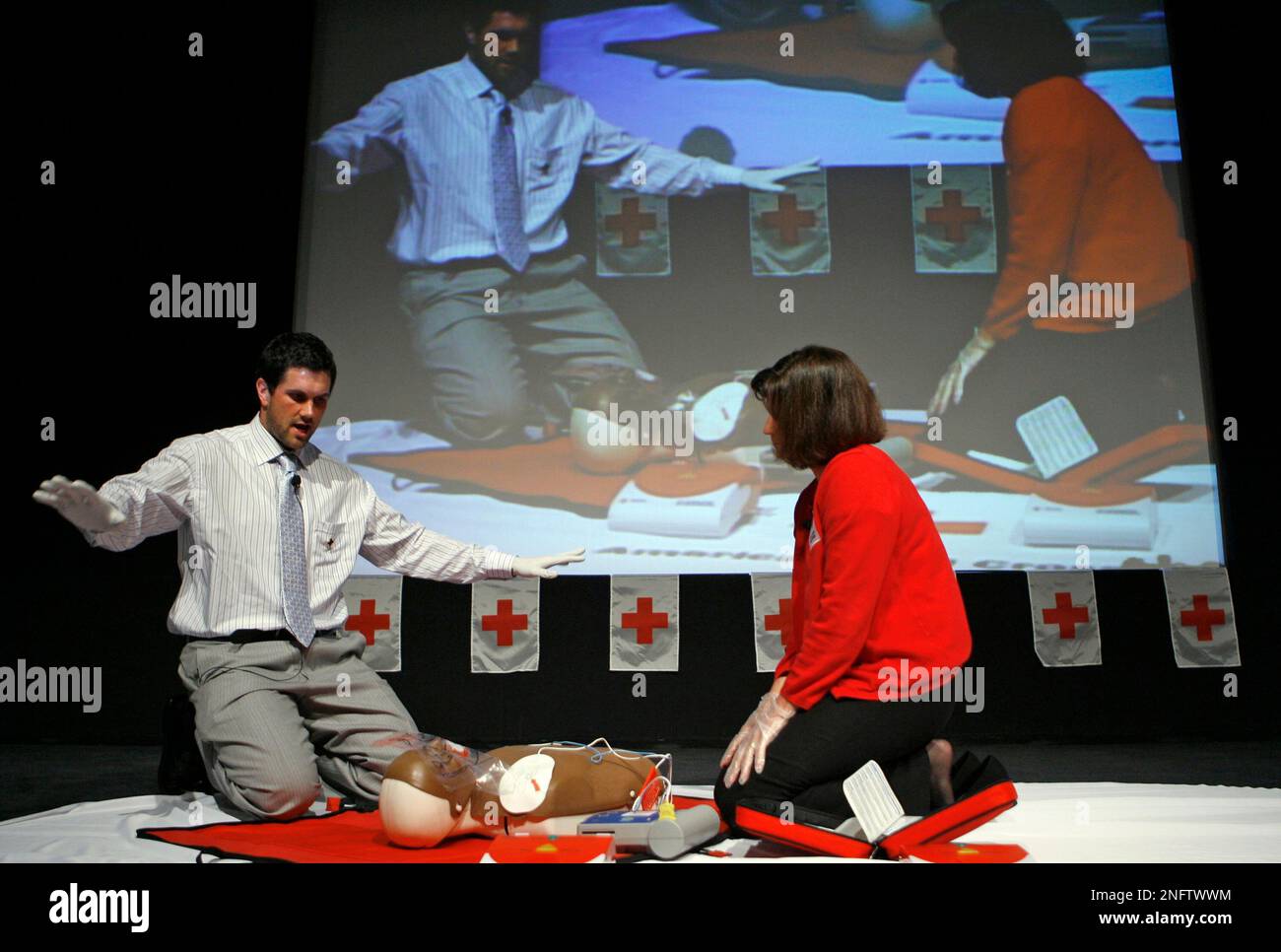 Arizona Cardinals quarterback and American Red Cross National Celebrity ...
