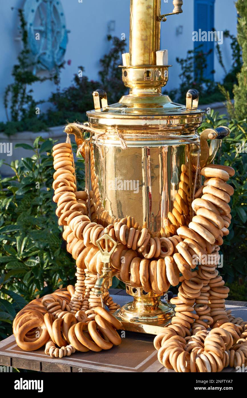 Russian samovar hi-res stock photography and images - Alamy