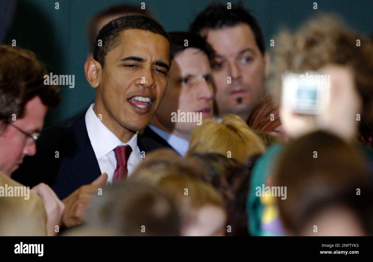 Democratic presidential nomination hopeful, Sen. Barack Obama, D-Ill ...