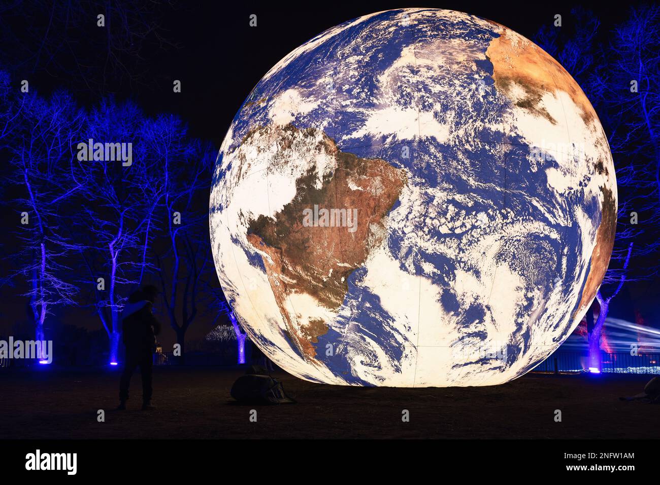 Floating earth luke jerram hi-res stock photography and images - Alamy