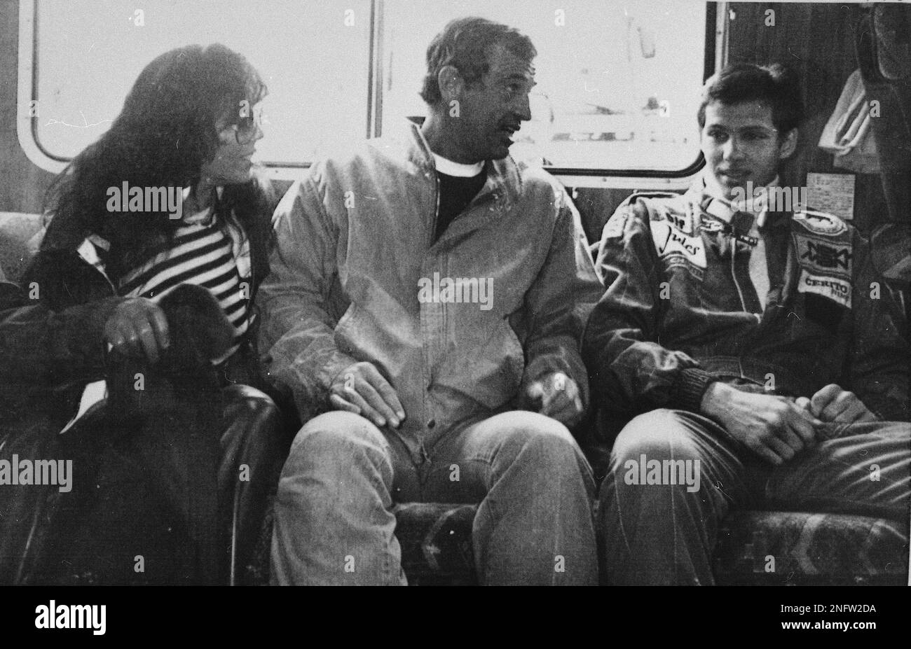 French actor Jean-Paul Belmondo, center, and his Brazilian girlfriend ...