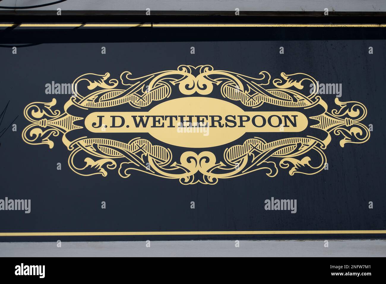 Wetherspoons logo wetherspoon logo hi-res stock photography and images ...