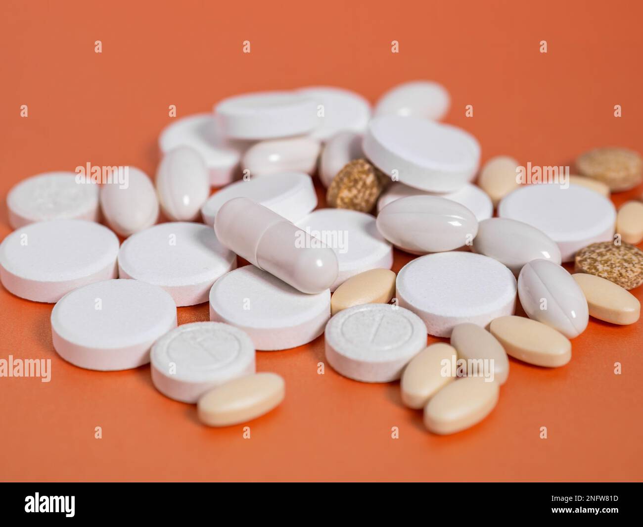 Many different types capsules pills hi-res stock photography and images ...