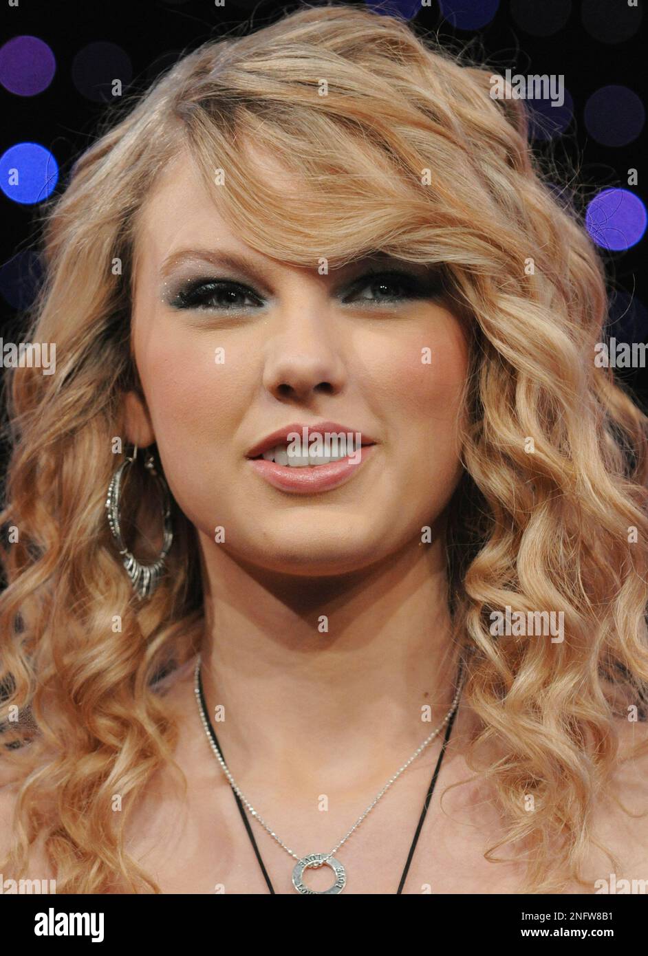 Singer Taylor Swift makes an appearance on MTV's Total Request Live ...