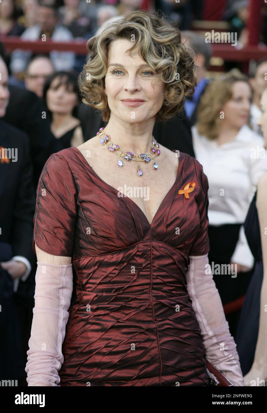 Julie Christie arrives at the 80th Academy Awards at the Kodak Theatre ...