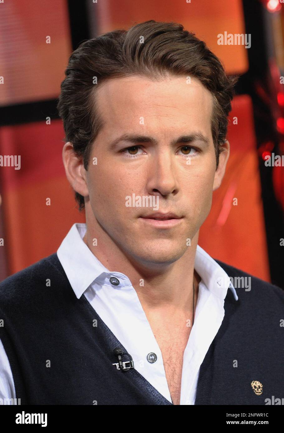 Actor Ryan Reynolds makes an appearance on MTV's Total Request Live at ...