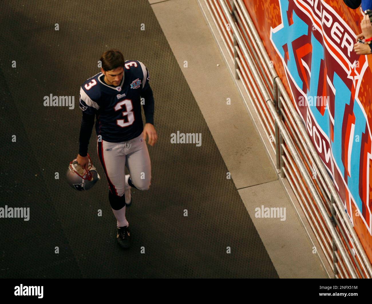 New England Patriots kicker Stephen Gostkowski (3) walks to the field ...