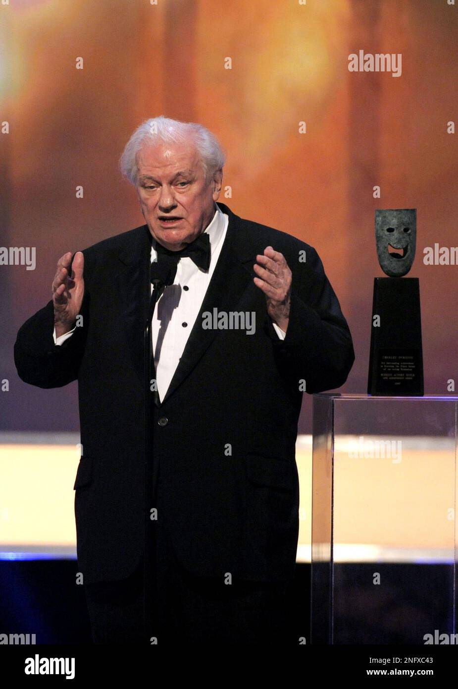 Charles Durning accepts the annual life achievement award at the 14th ...