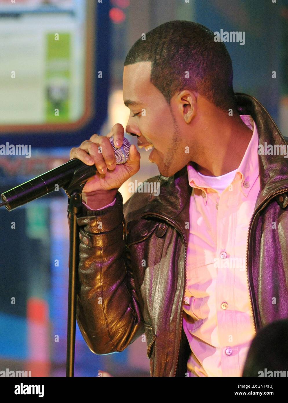 Singer Mario performs during an appearance on MTV's Total Request Live ...
