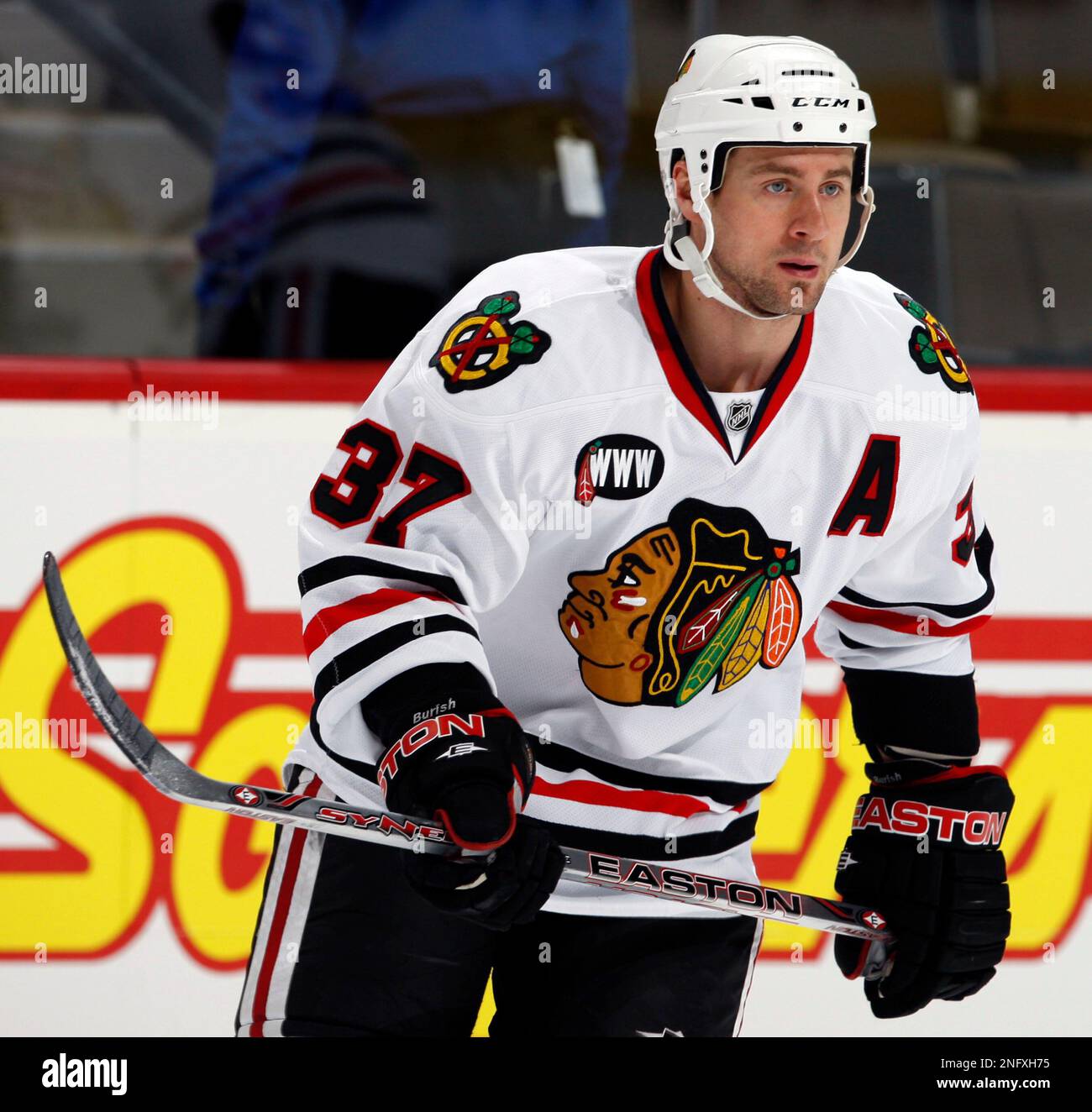 Chicago Blackhawks right winger Adam Burish warms up before facing the ...