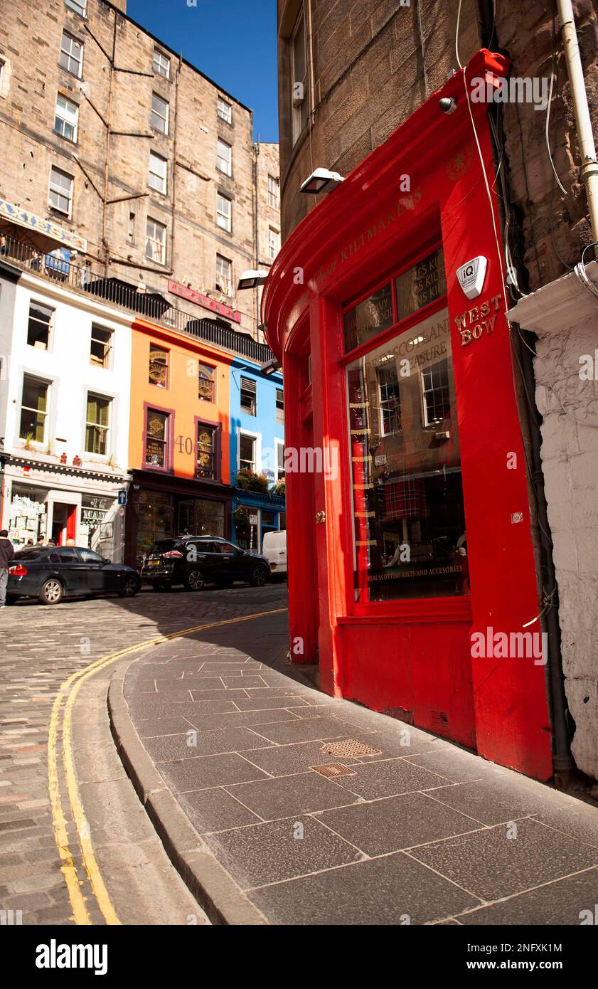 Edinburgh curved street hi-res stock photography and images - Alamy