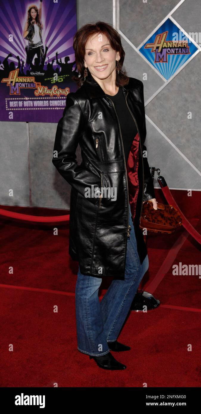 Marilu Henner arrives at the world premiere of the film "Hannah Montana ...