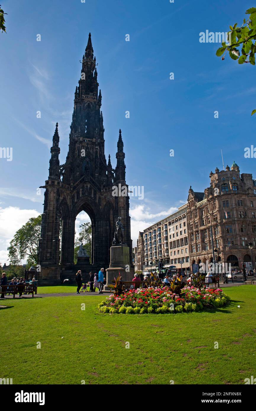 Edinburgh university dome hi-res stock photography and images - Alamy