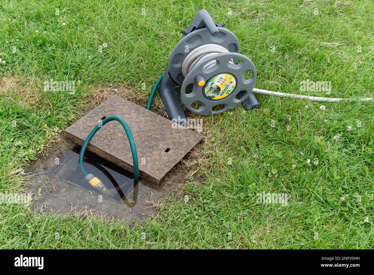 Under water level tap hi-res stock photography and images - Alamy