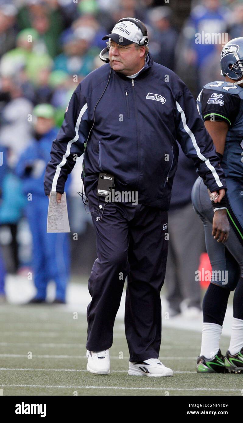 Seattle Seahawks coach Mike Holmgren loons on during an NFL football ...