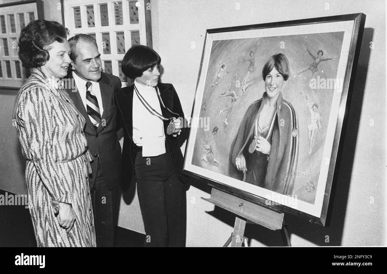 Olympic Figure Skating champion, Dorothy Hamill, accompanied by her ...