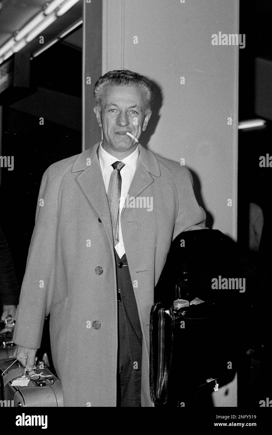 American film producer Nicholas Ray arrives December 15, 1960 at the ...