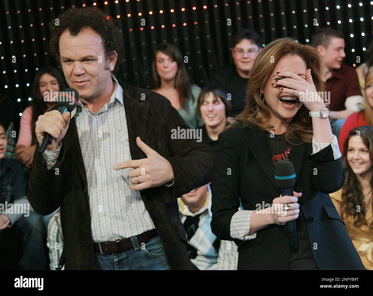 Actors John C. Reilly and Jenna Fischer make an appearance on MTV's ...