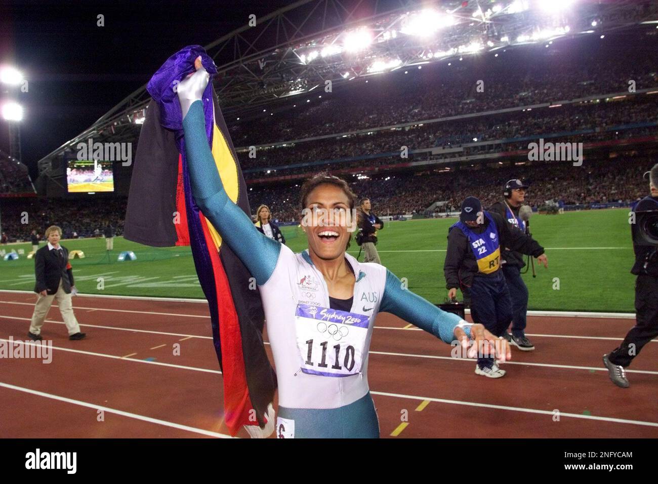 Australia's Cathy Freeman celebrates winning the women's 400 meter race ...